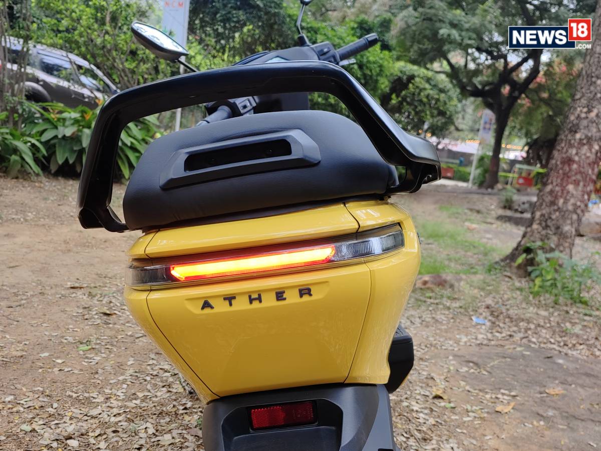 Ather Rizta in Pics: See Design, Features, Road Presence and More