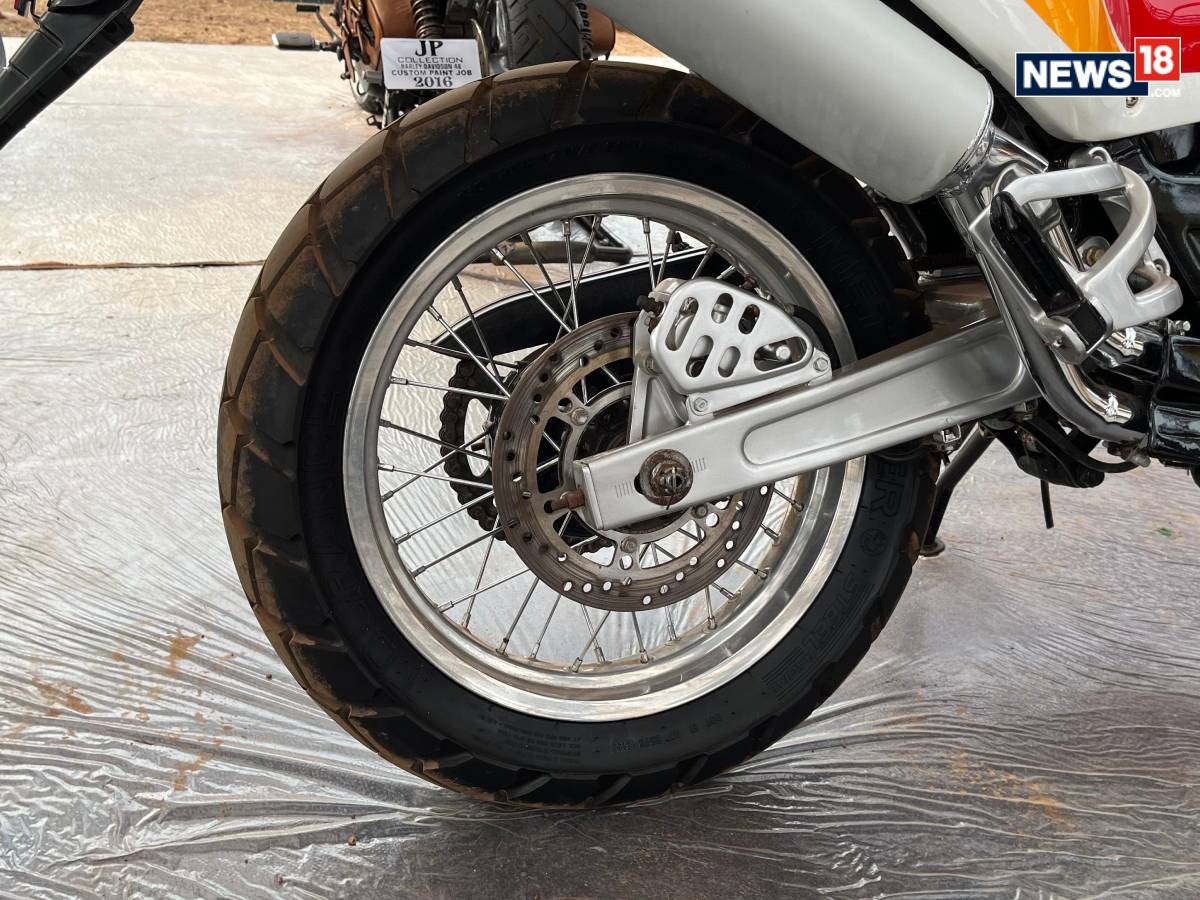Honda VFR400R Old School in Pics: See Design, Features, Road Presence ...