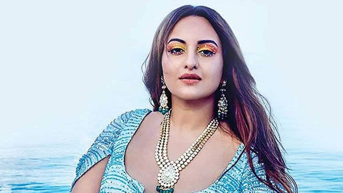 Sonakshi Sinha’s Sun-kissed Picture Will Make You Stop And Stare ...