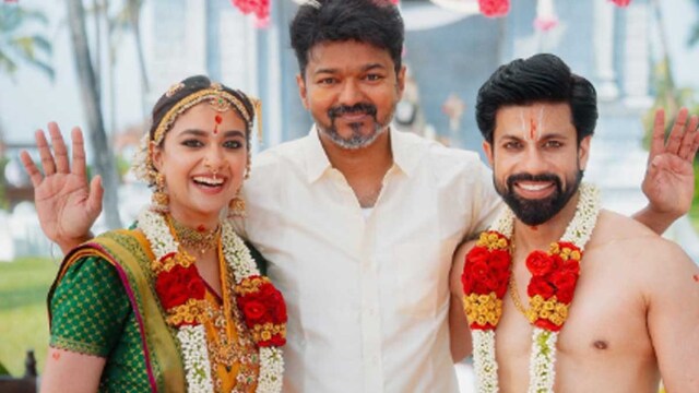 A Blockbuster Picture: Keerthy Suresh, Husband Antony Thattil Pose With Thalapathy Vijay ...