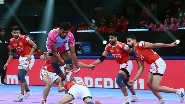 PKL: Jaipur Pink Panthers Push Gujarat Giants Aside In Dominating Win | Sports News - News18