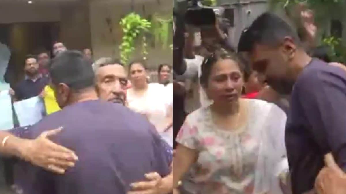 Watch: R Ashwin's Mother In Tears As Retired Star Receives Heroic ...
