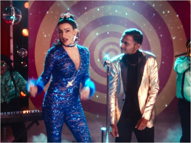 Shalini Passi And Lord Darshan Join Forces For Unexpected Christmas Duet, Leave Netizens Puzzled ...