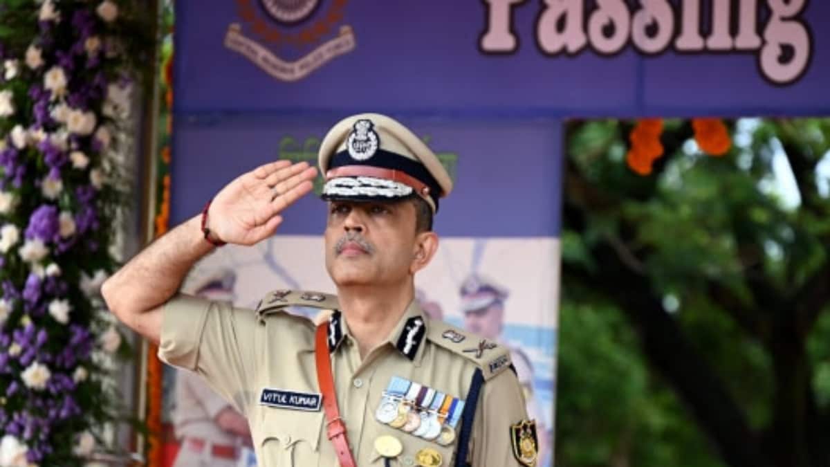 Vitul Kumar Appointed As New Director General Of CRPF | India News - News18