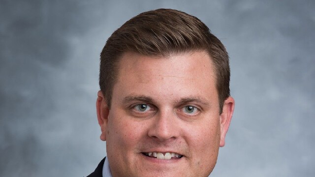 Masked Gunman Shoots CEO Of A Healthcare Company In Manhattan In Broad ...