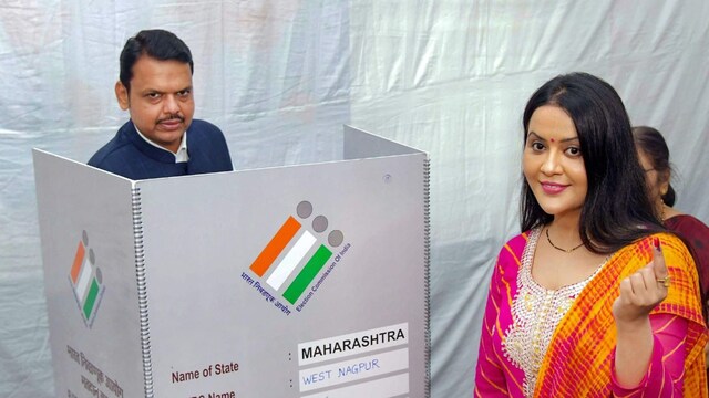 Amruta Fadnavis: Who Is Maharashtra's 'First Lady', Now Set To Perform ...