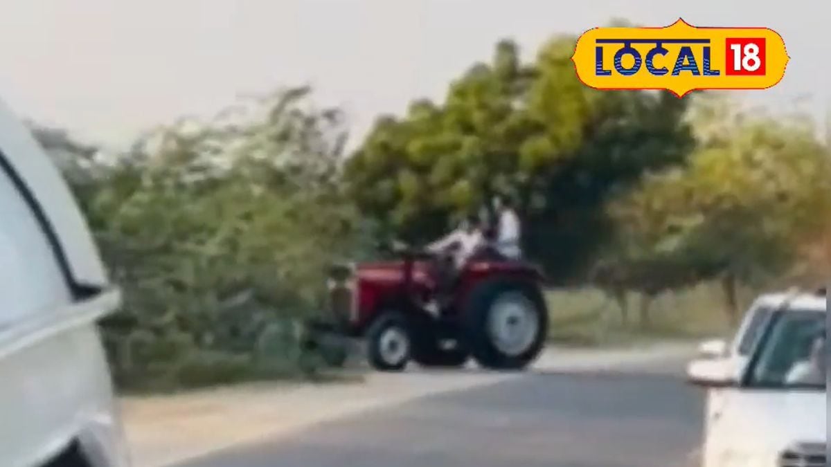 Driver Distracted In Making Reels, Tractor Careens Into Ditch | Viral ...