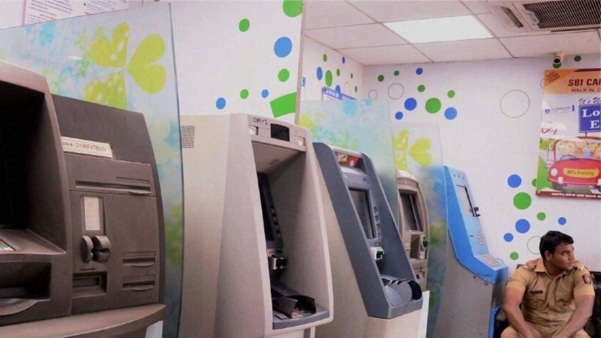 Bihar Student Withdraws Rs 500 From ATM, Finds Rs 87 Crore Bank Balance ...