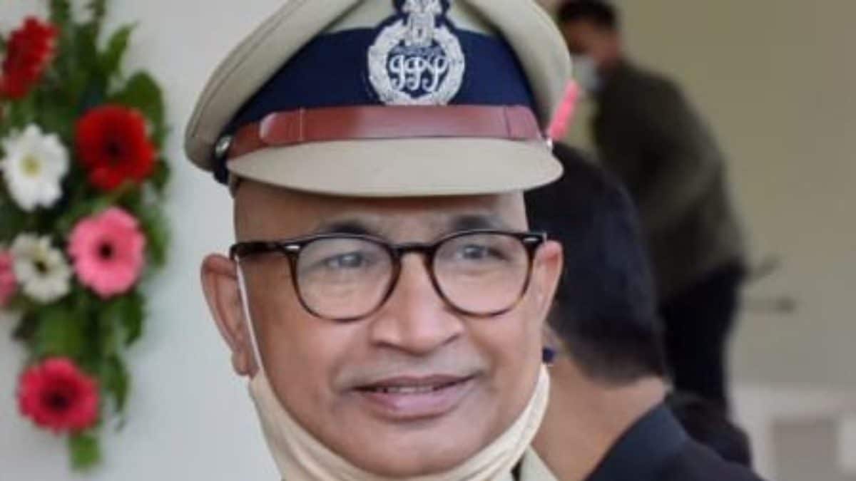 Senior IPS Officer Vinay Kumar Appointed As Bihar New DGP | India News - News18