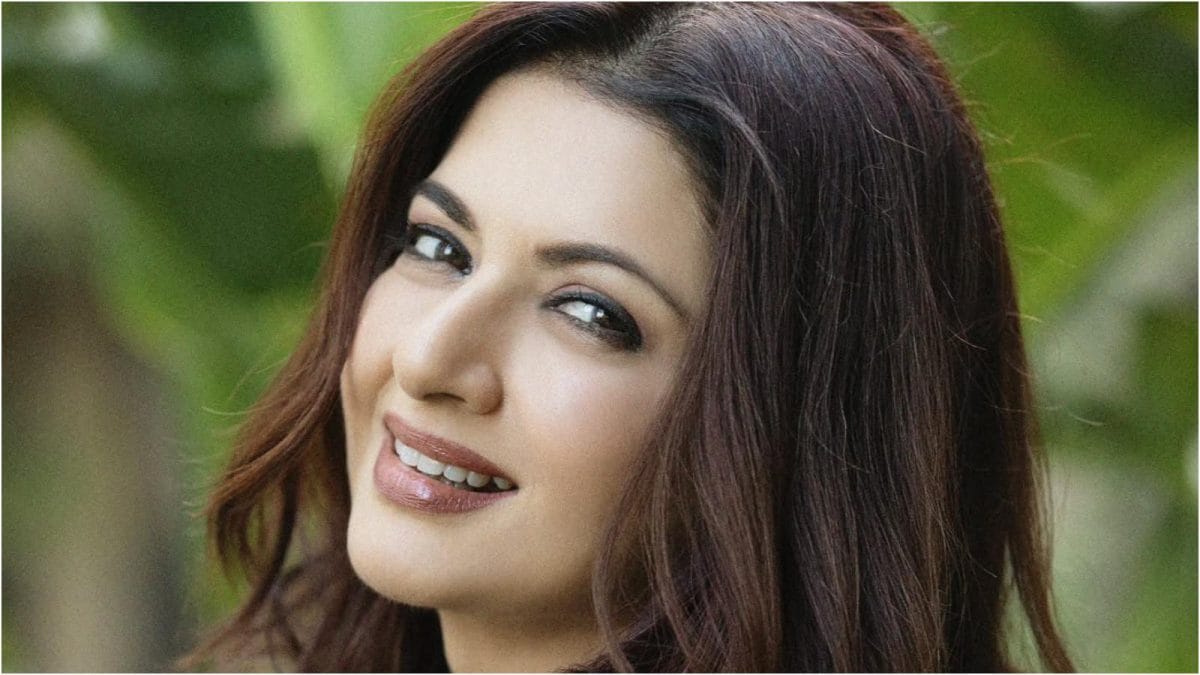 Say Goodbye To Hip Tightness With These 3 Easy Exercises Suggested By ...