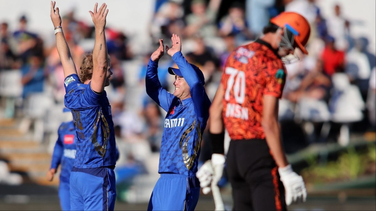 MI Cape Town Crush Sunrisers Eastern Cape By 10 Wickets To Reach SA20 ...