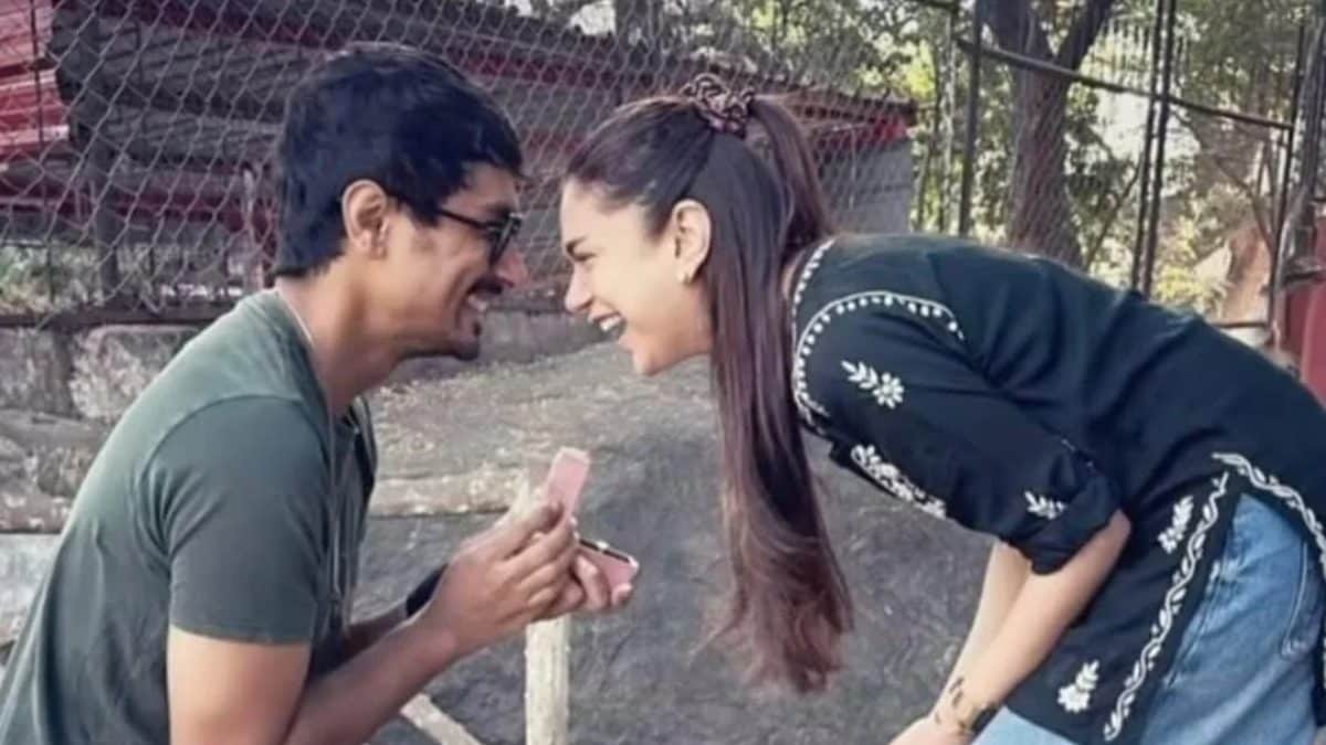 Aditi Rao Hydari Shares Unseen Photo From Siddharth's Simple And ...