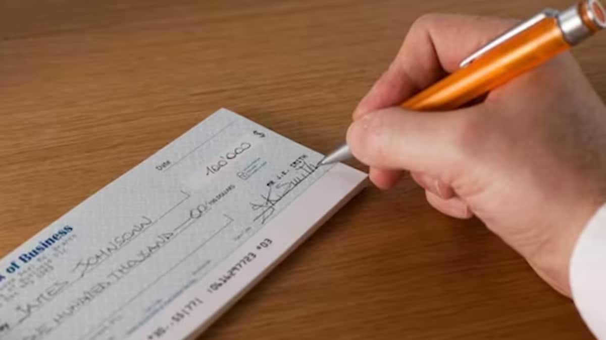 Can Bank Cheques Be Written In Black Ink? Here's What RBI Guidelines ...
