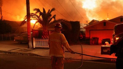 Los Angeles Wildfires: Fireballs Engulf Homes, Upscale Palisades ...