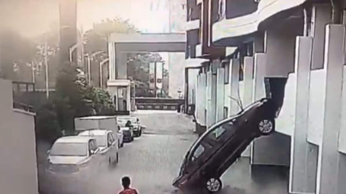 Car Breaks Through Wall Of First-Floor Parking Lot In Pune, Falls ...