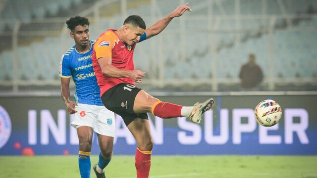 ISL 2024-25: PV Vishnu Stars As East Bengal FC Edge Out Kerala Blasters 2-1 | Football News - News18