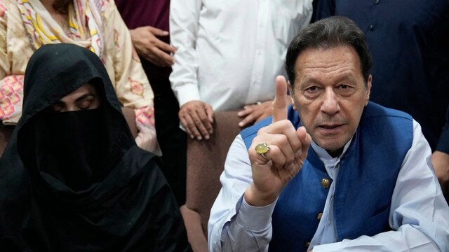 Pakistan: Imran Khan Gets 14 Years In Jail, Bushra Bibi 7 As Duo Convicted In Al-Qadir Trust ...