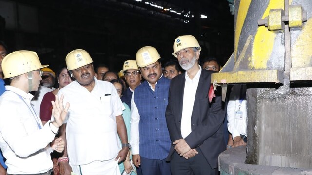 After RINL, Centre May Revive 4 Iconic Steel Plants To Boost Production ...