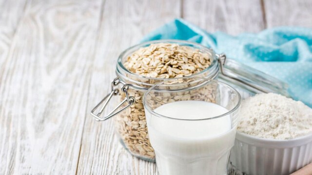 Oat Milk: Is It Healthy? Here Are It’s Pros And Cons | Food News - News18