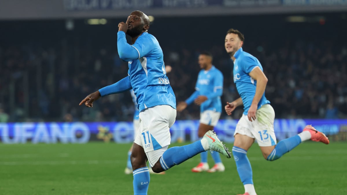 Napoli Defeat Juventus 2-1 to Extend Serie A Lead | Football News - News18