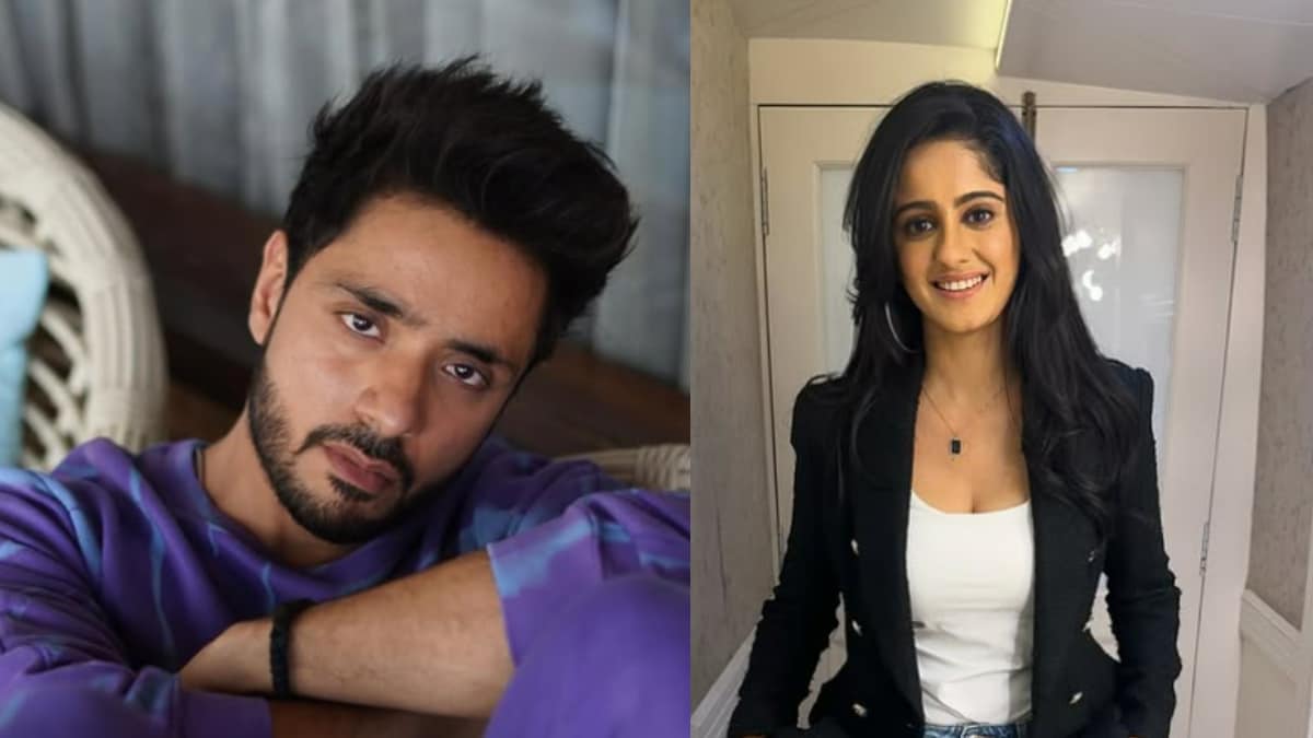 Ayesha Singh Had This Much Fun On Her 'First Flight' With Mannat Co ...