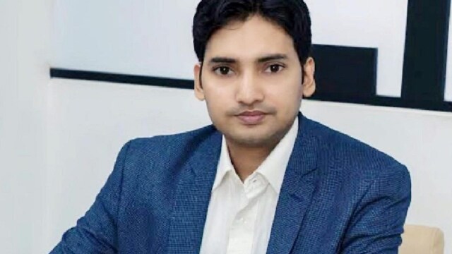 EaseMyTrip CEO Nishant Pitti Resigns, Cites Personal Reasons | Business ...