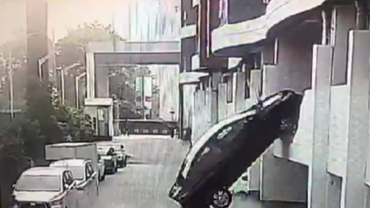 Car Crashes Down From Second-Floor Parking In Pune After Accidental ...