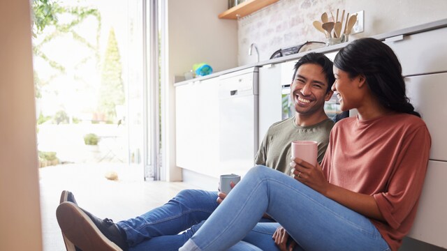 Living Apart Together: Why Are Couples Opting For This New Trend? | Lifestyle News - News18