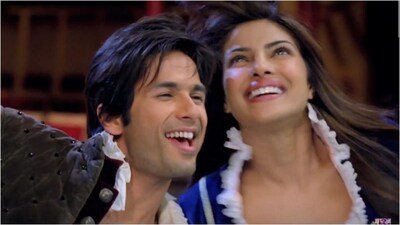 Shahid Kapoor Lauds Priyanka Chopra, Calls Her A ‘Very Good Dancer ...