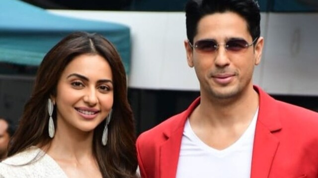 To Siddharth Malhotra, A Cute Birthday Wish From Thank God Co-Star ...
