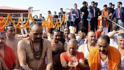 Maha Kumbh Mela 2025: Yogi Adityanath, UP Cabinet Ministers Take Dip In Sangam | Watch | India ...