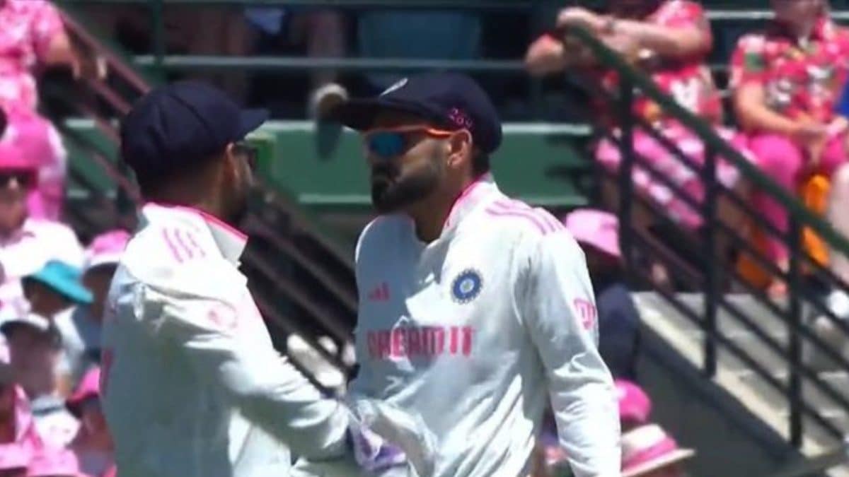 Virat Kohli Mocks Australian Fans, Shows Empty Pockets Indicating No ...