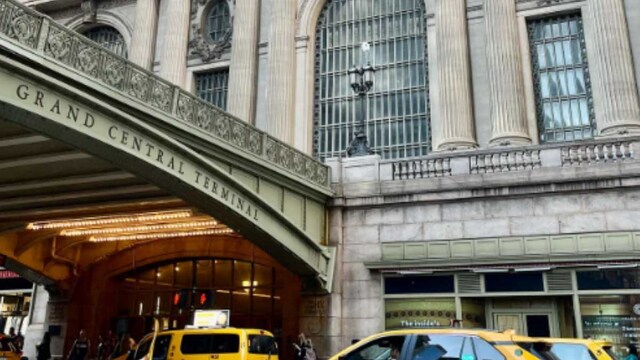 Grand Central Station: A Century Of History, Art And Unmatched Grandeur ...