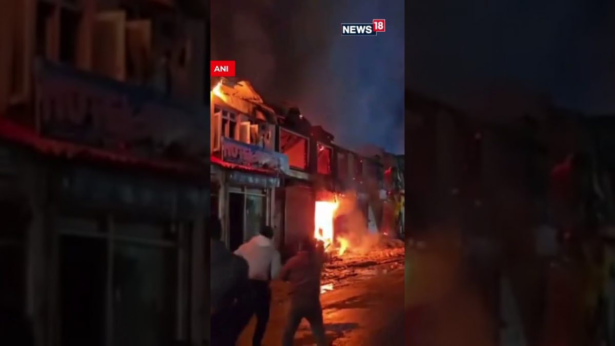 Massive Fire Broke Out In Market Of The Famous Resort Town Of Sonamarg ...