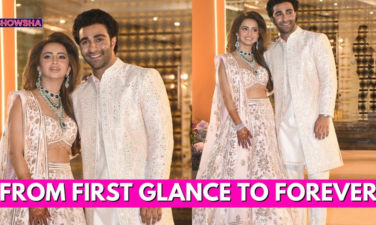 Aadar Jain & Alekha Advani Twin In Pastel Ensembles At Their Mehendi ...