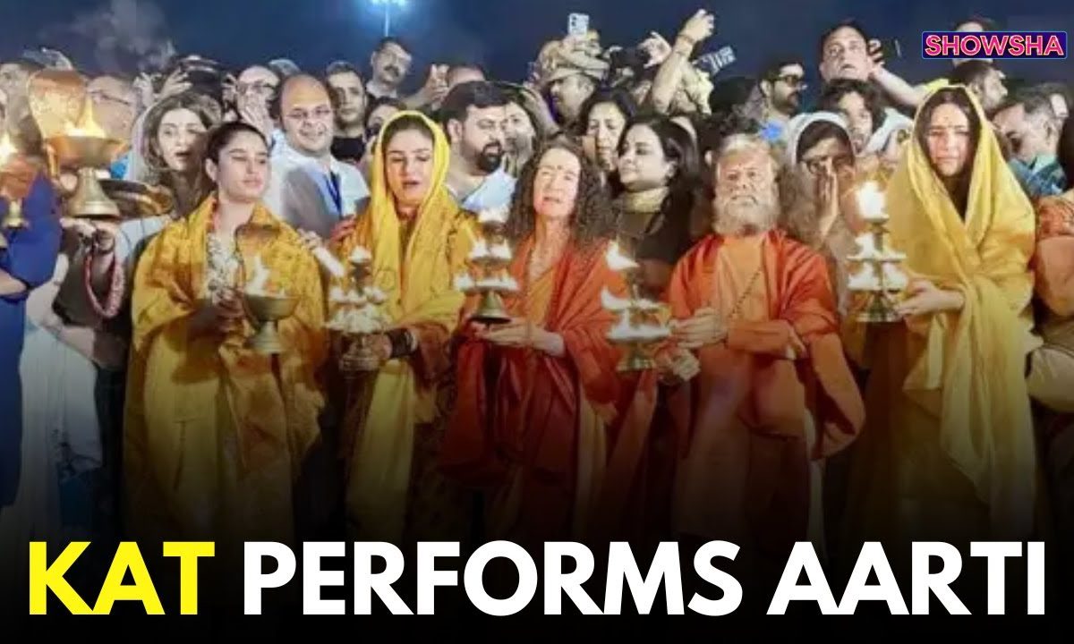 Katrina Kaif Performs Aarti At Maha Kumbh With Raveena Tandon &Daughter ...