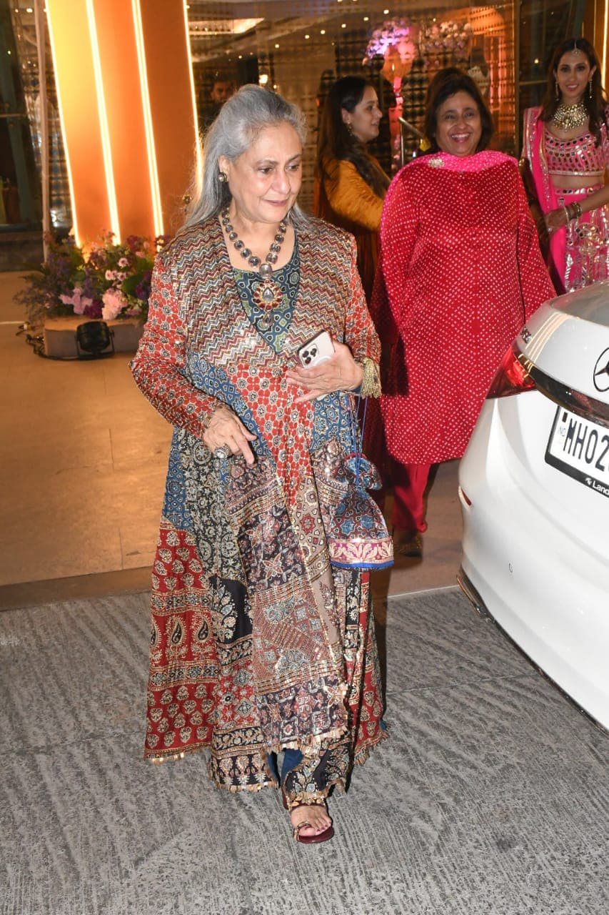 Kareena Kapoor Khan, Karisma Kapoor, Alia Bhatt At Aadar Jain-Alekha ...