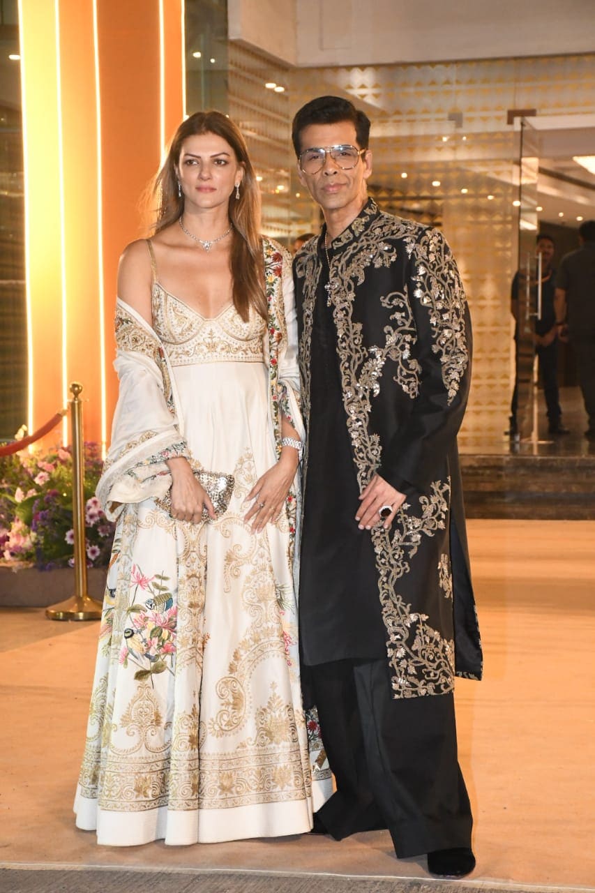 Kareena Kapoor Khan, Karisma Kapoor, Alia Bhatt At Aadar Jain-Alekha ...