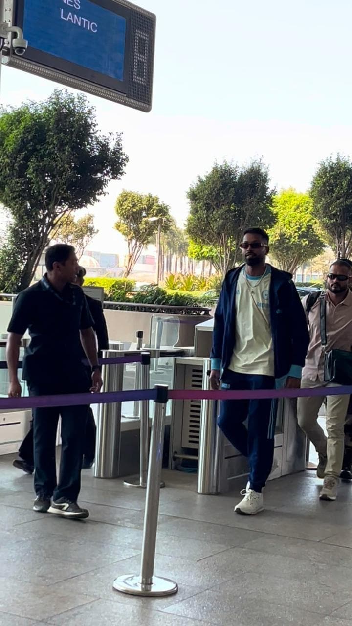 Indian Cricketers At Mumbai Airport Before Flight To Dubai For ...