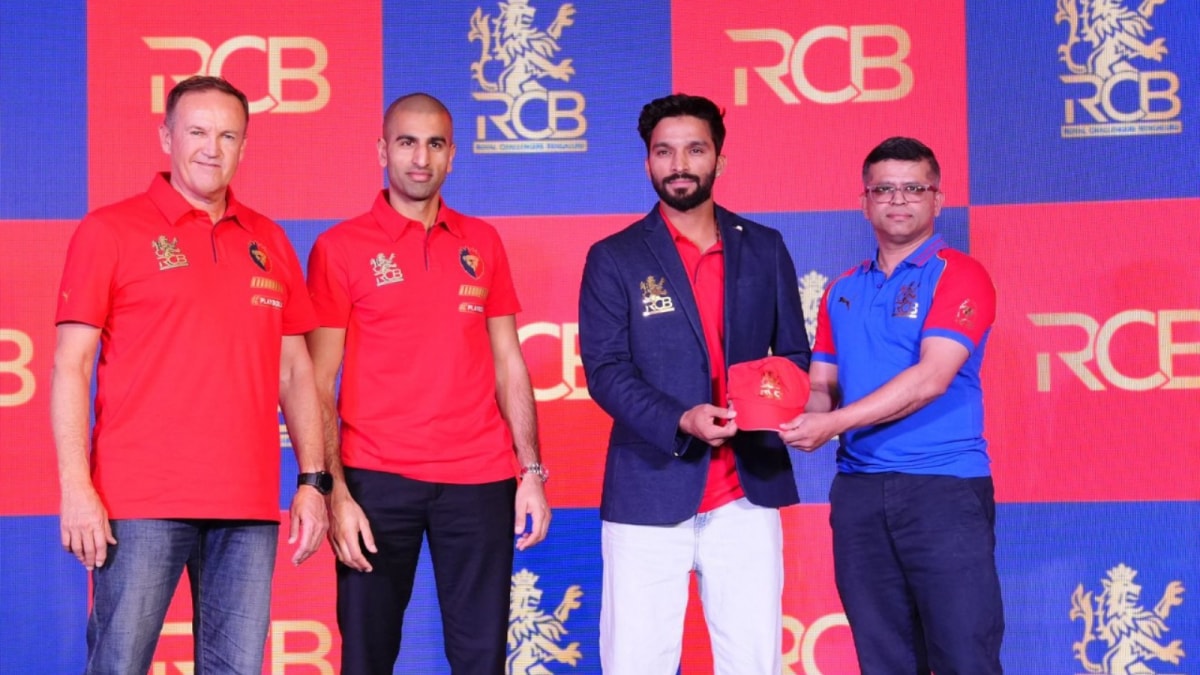 'Virat Kohli Was An Option For RCB Captaincy, He Doesn't Need...': Mo ...