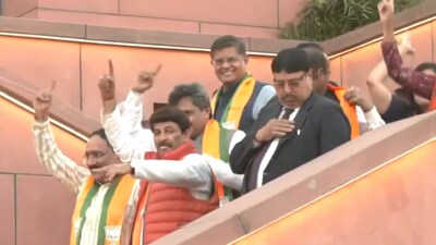 BJP Leaders Slay Dance Moves, Celebrate As Party Clinches Capital Crown ...