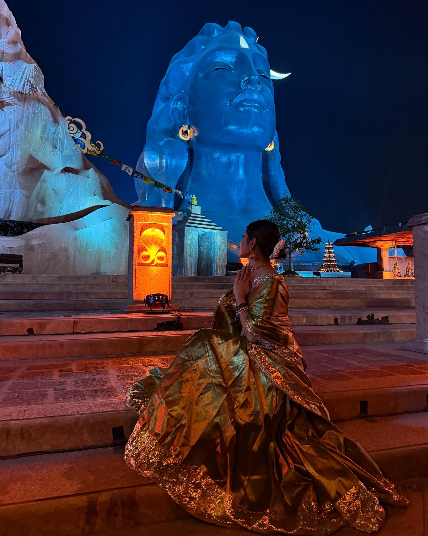 Mouni Roy Celebrates Maha Shivratri At Sadhguru's Isha Yoga Center: See ...