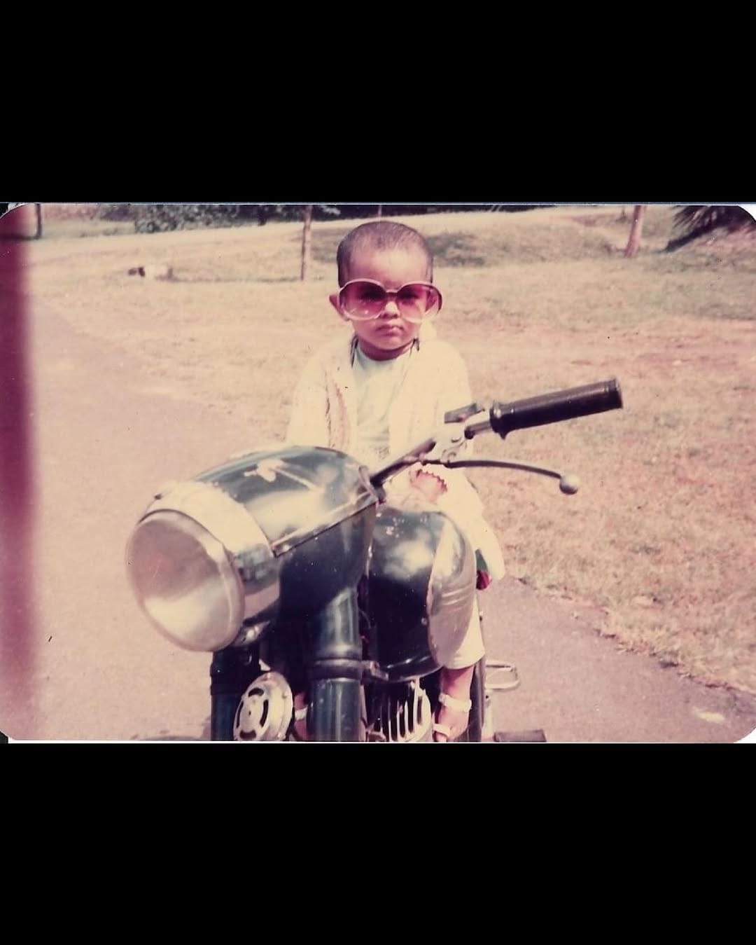 Priyanka Chopra's Childhood And Early Modelling Days Photos Breaks Internet