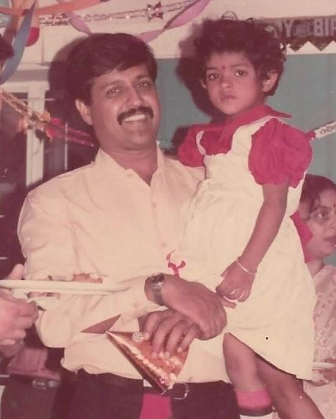 Priyanka Chopra's Childhood And Early Modelling Days Photos Breaks Internet