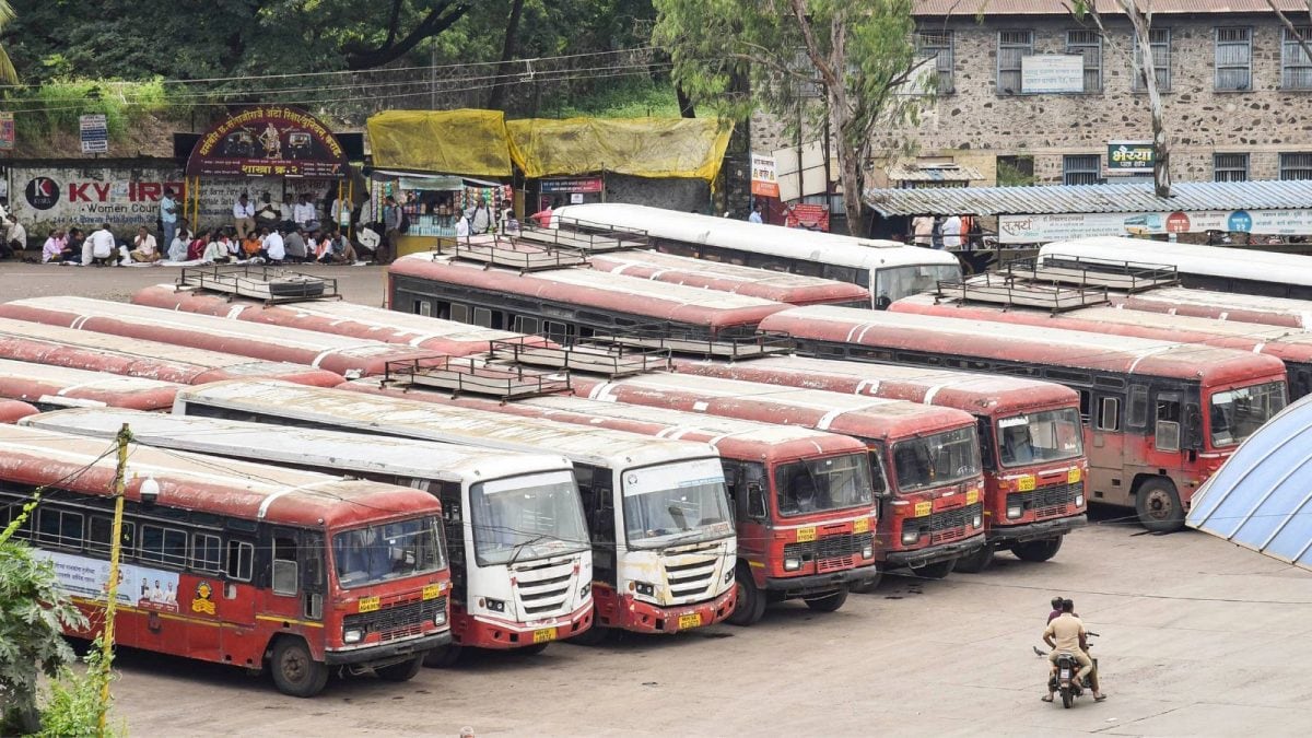 La violación de Pune Bus incatora del transporte público de Maharashtra ...