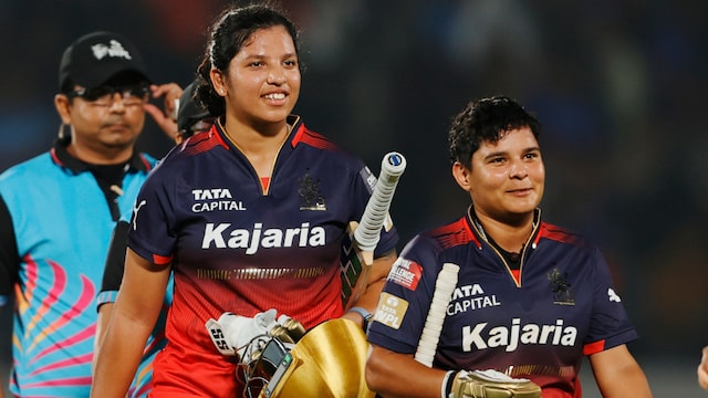 Richa Ghosh Leads RCB To Record-Smashing 202-Run Chase Vs Gujarat Giants In WPL 2025 Opener - News18