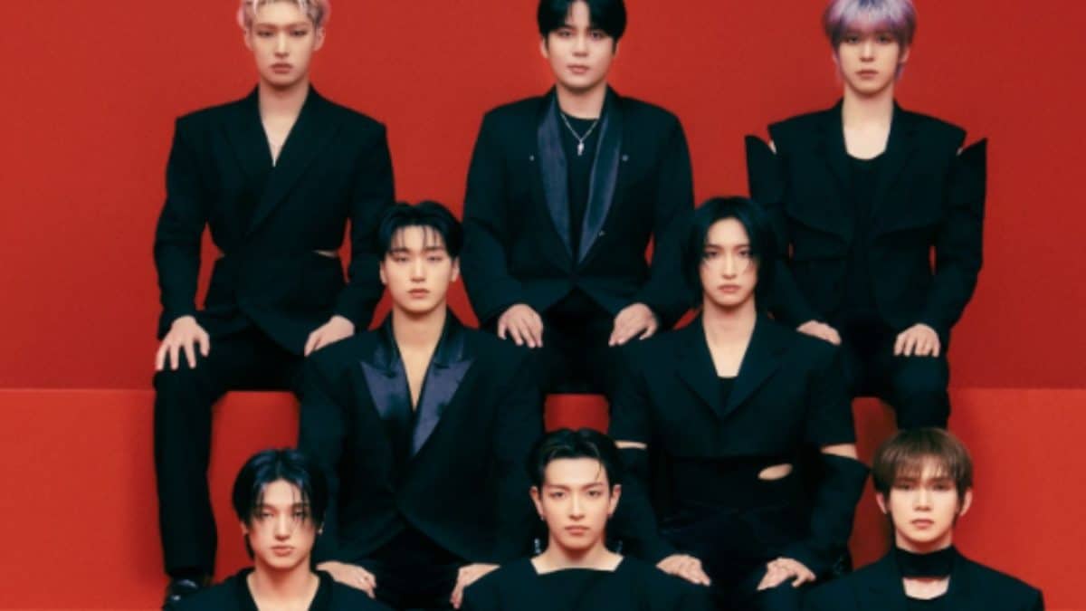 Woman Snatches Mic At ATEEZ Concert, Fans Are Upset | Movies News - News18