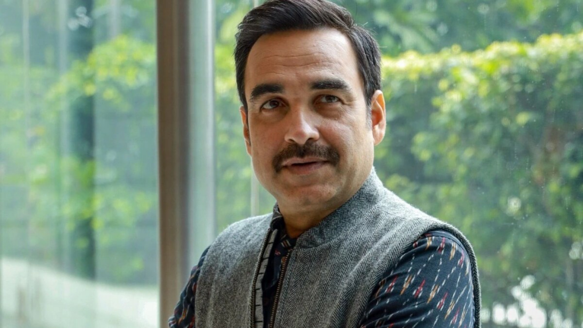 Watch: Pankaj Tripathi, With Folded Hands, Requests Paparazzi To Let ...