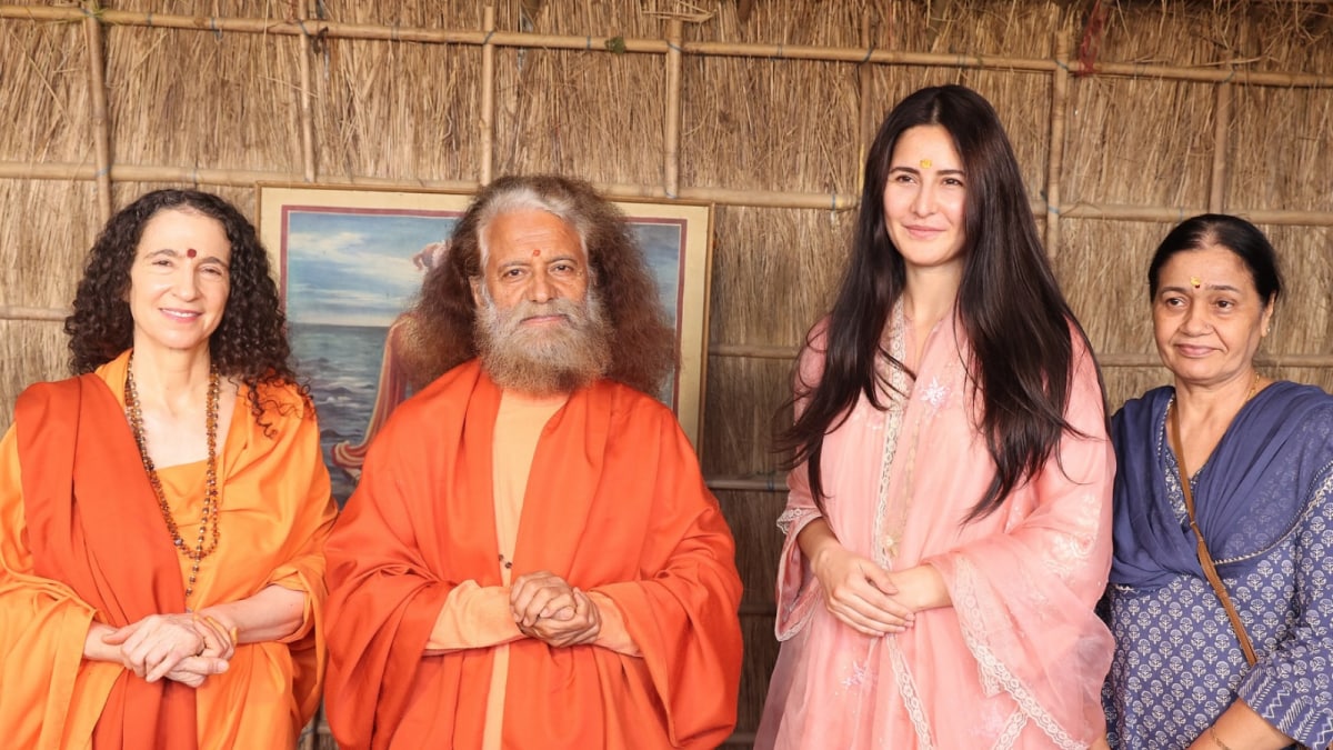 Katrina Kaif Visits Maha Kumbh Mela With Vicky Kaushal's Mother, Says ...