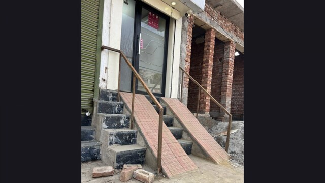 Axis Bank’s Ludhiana ATM Ramp Has People Wondering If Wheelchairs Need ...